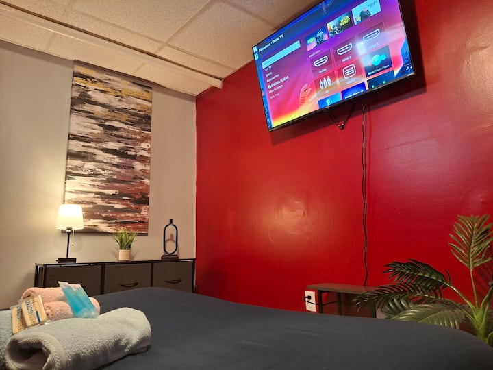 The Bunker-suite At Central S.pvd *New Apt|parking - Cranston, RI