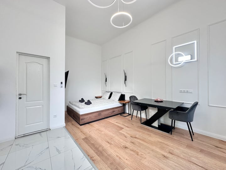 Centre Elegent Apartment Near Cirkusz Café - Budapest