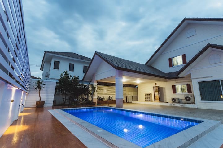 Apantree Pool Villa - Csiangmaj