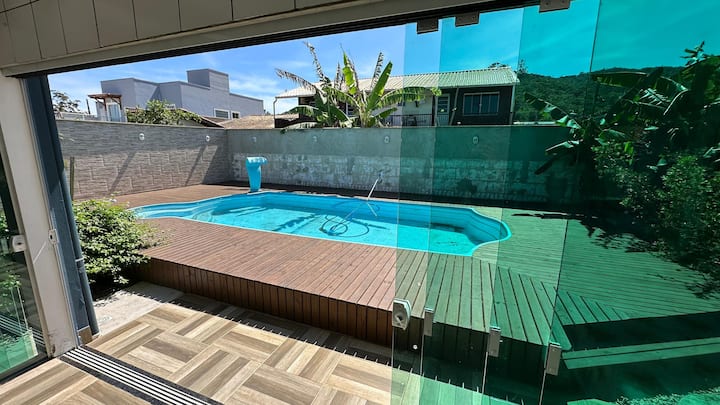 Casa No Centro De Porto Belo - Porto Belo