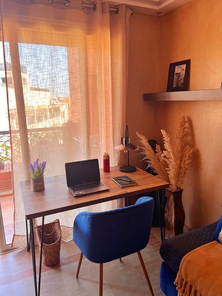Luxurious City Center Apartment With Balcony - Marrakesh