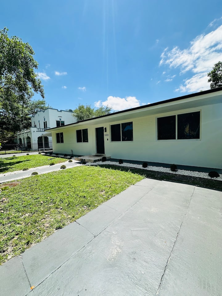 Spacious 3br/2ba | Little Havana By Calle Ocho - Miami, FL