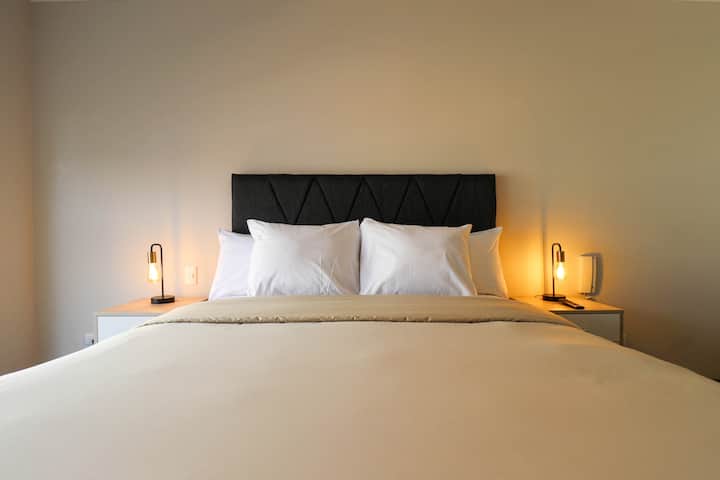 S*| Financialdist_2br Top Location W/parking Spot - Peru