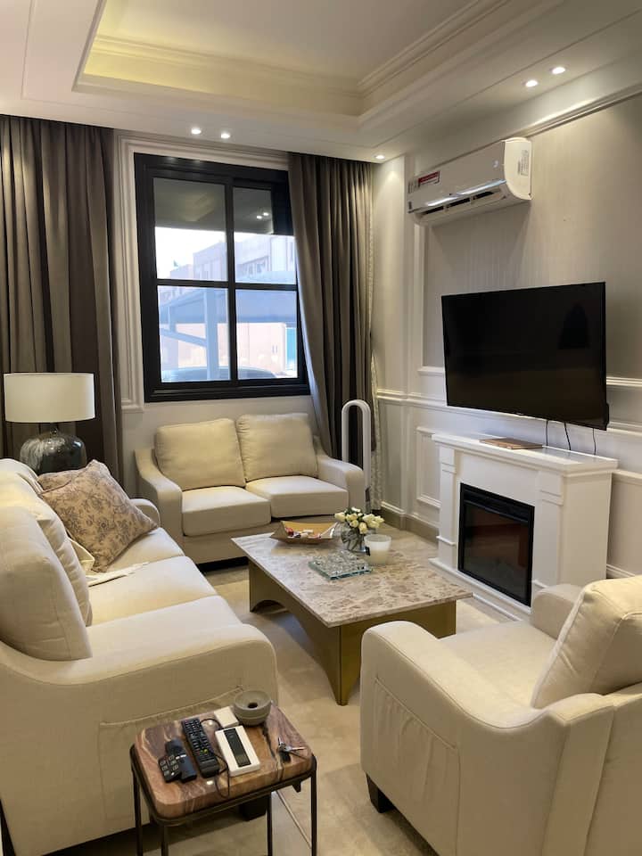 Chic 3-bdr Apt In Hittin Riyadh - Riad