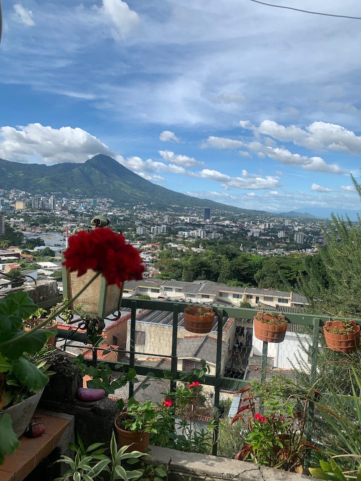 San Salvador A Tus Pies - El Salvador