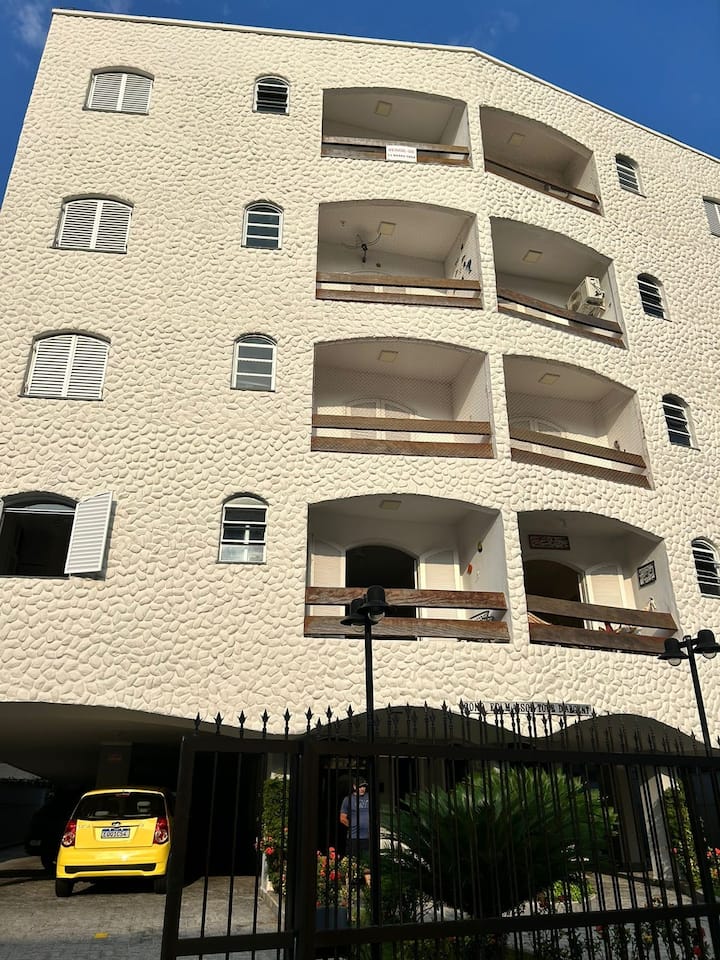 Apto Início Enseada 
50 M Praia - 3 Quartos - Guarujá