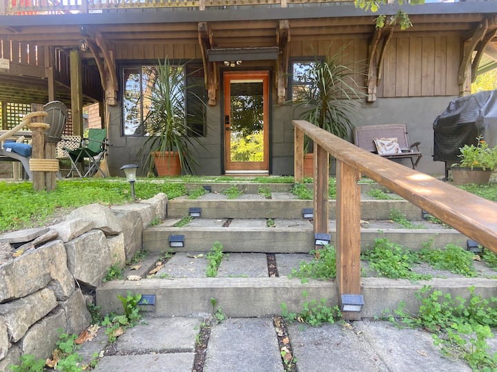 The Sea Breeze - Salt Spring Island