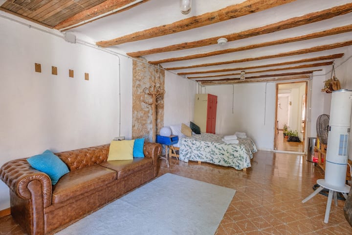 Apartamento Bohemio Con Balcon Interno - Tortosa