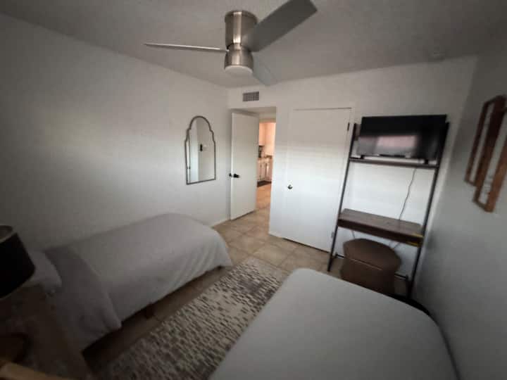 Nice Room In Nice Neighborhood Close To Fort Bliss - El Paso, TX