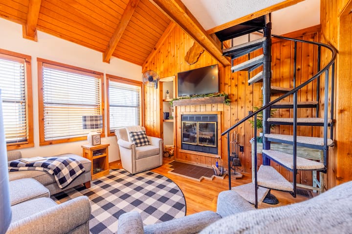 The Bear Lair-resort Cabin-jacuzzi Tub-skiing - Davis, WV