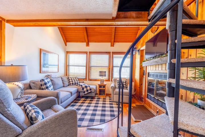 The Bear Lair-resort Cabin-jacuzzi Tub-skiing - Davis, WV