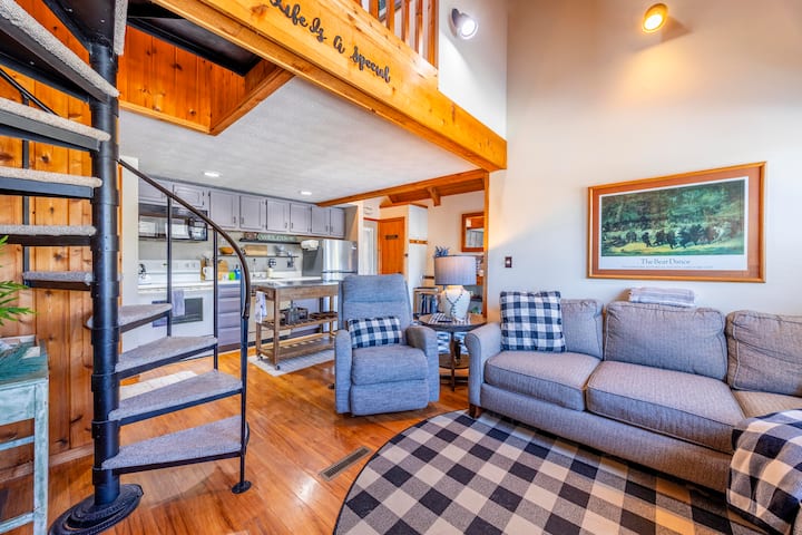The Bear Lair-resort Cabin-jacuzzi Tub-skiing - Davis, WV