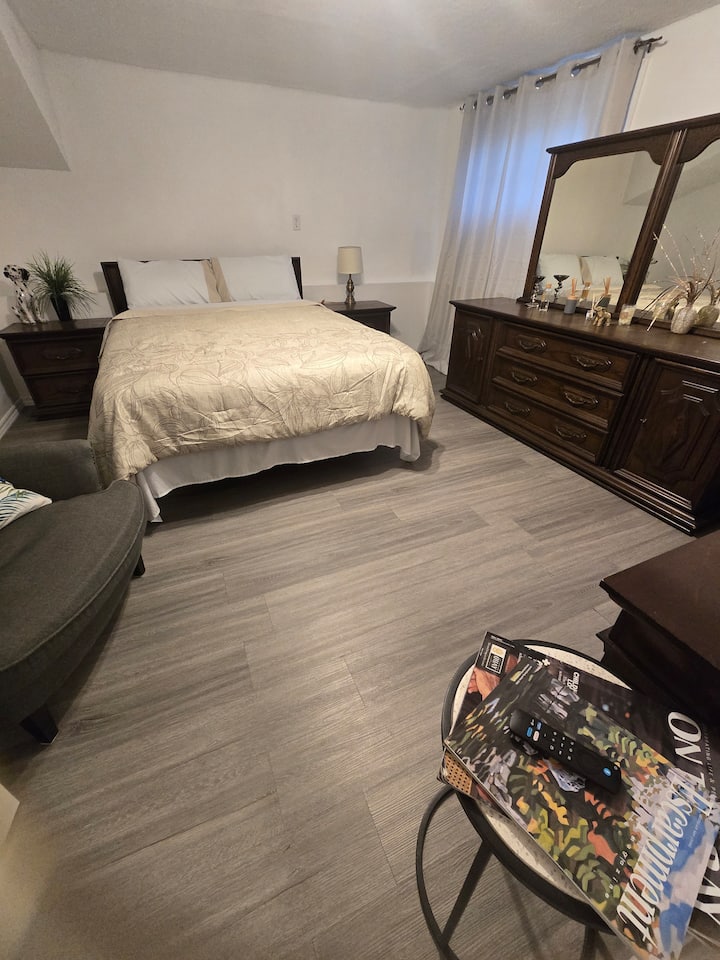 One Bedroom+leaving Room With Sofa Bed Sleep 4 P. - Alliston