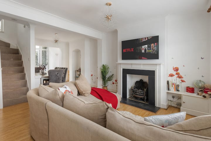 Kensington Two Bedroom House - London, UK