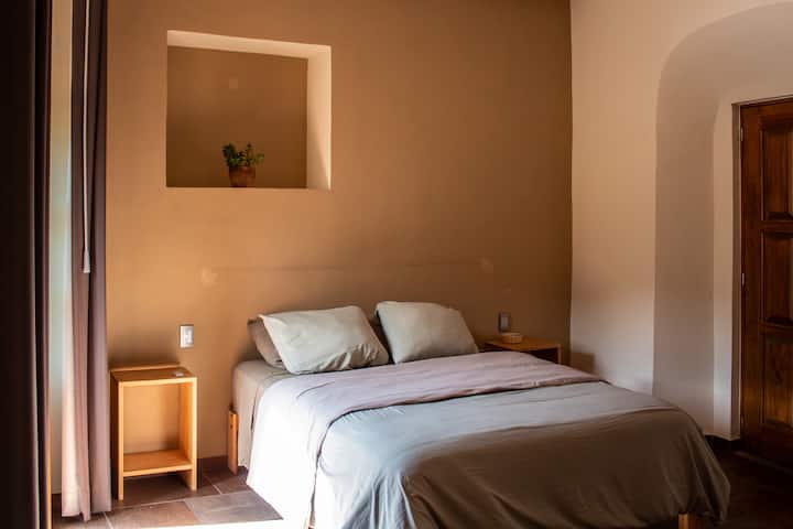 Comfortable Room With Balcony In Center+breakfast - Guanajuato