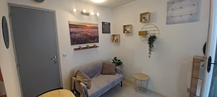 Petit Type 2 En Ville - Salon-de-Provence
