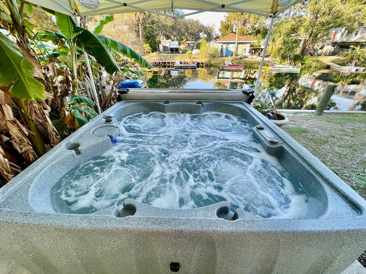 Sailor Sams Jacuzzi, Firepit, Game Rm, Sup, Kayaks - Spring Hill, FL