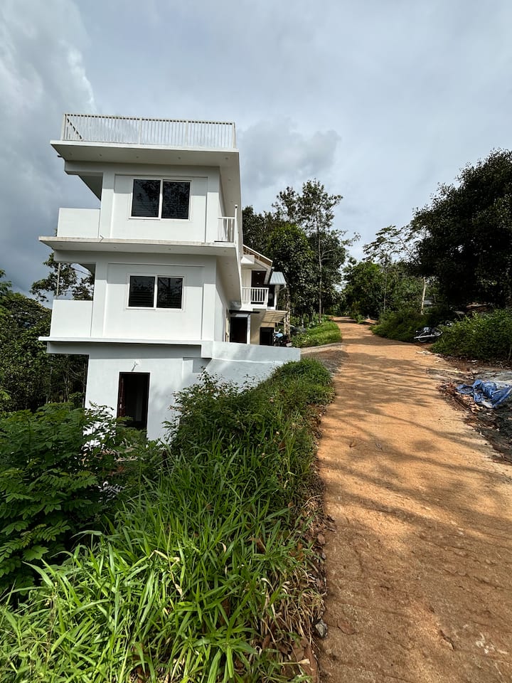 4 Bedroom Private Cottage -Blooms Cottage Munnar - Munnar