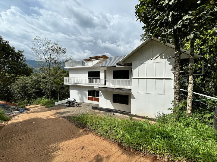 Blooms Cottage A 4 Bedroom Space - 蒙納