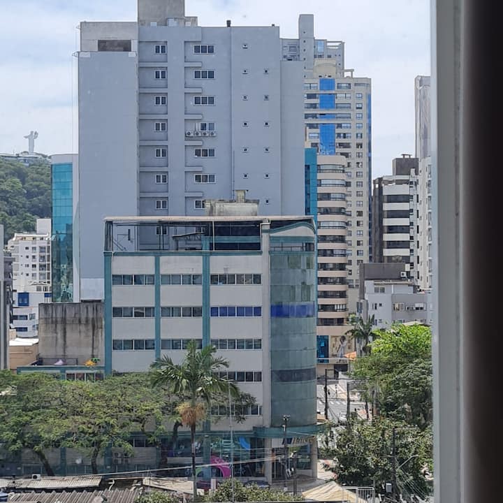 Alugo Quarto, 800m Da Praia. - Balneario Camboriú