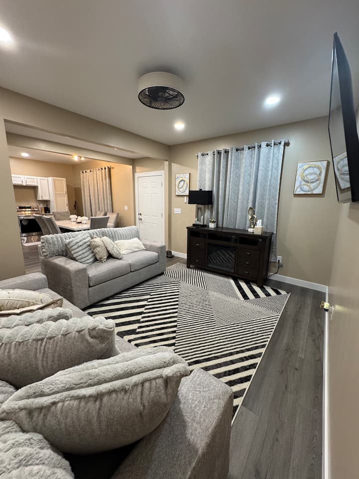 Opulent Oasis - Wichita, KS