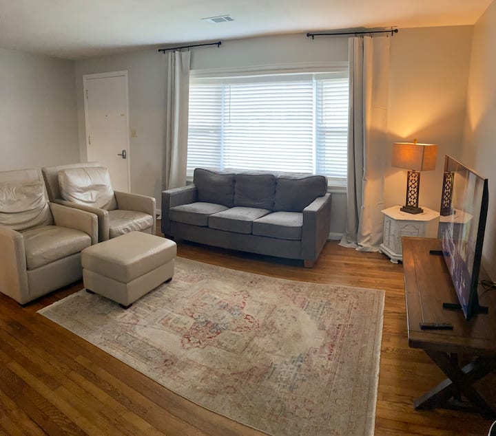 The Copper Door Cottage *No Cleaning Fee* - Dothan, AL