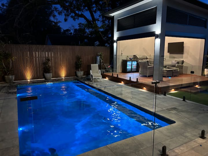 Luxury Airport Residence - Adelaide