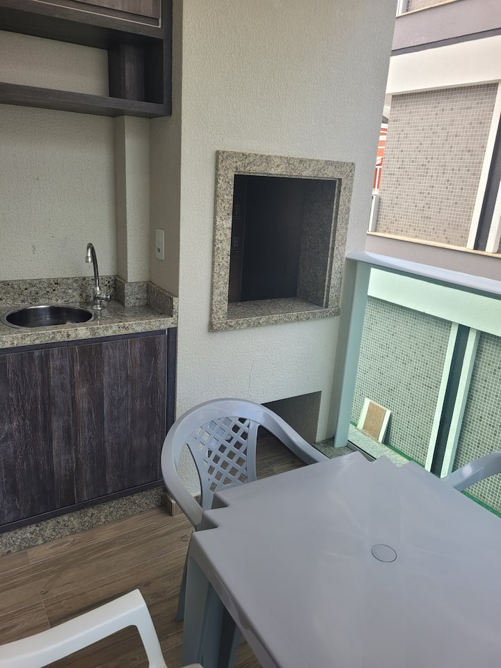 A 300 Metros Da Praia -