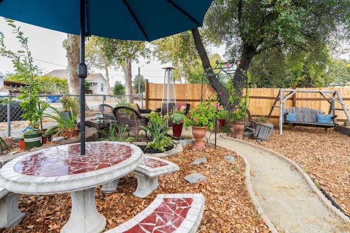 Two 2bd/1ba Homes On One Lot - Roseville, CA