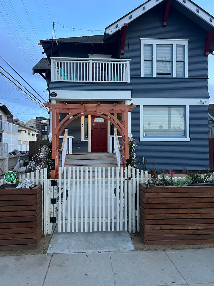 Private Home In Long Beach + Garage, Walk To Dtlb - Long Beach, CA