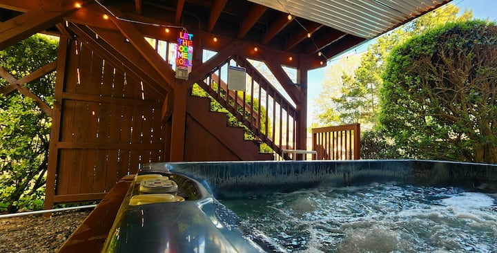 New! Game Room& Kids Room! Hot Tub&table Tennis! - Ballantyne - Charlotte