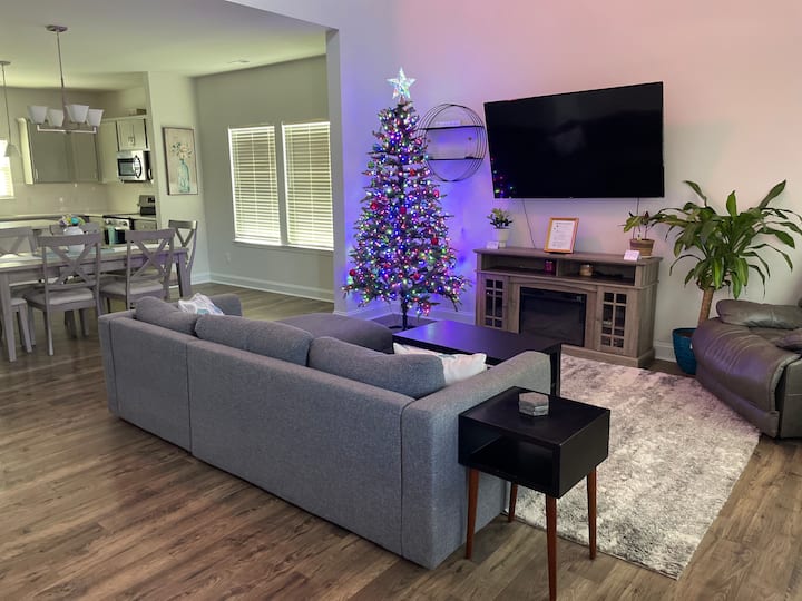 Cozy Home In Jacksonville! - Jacksonville, NC