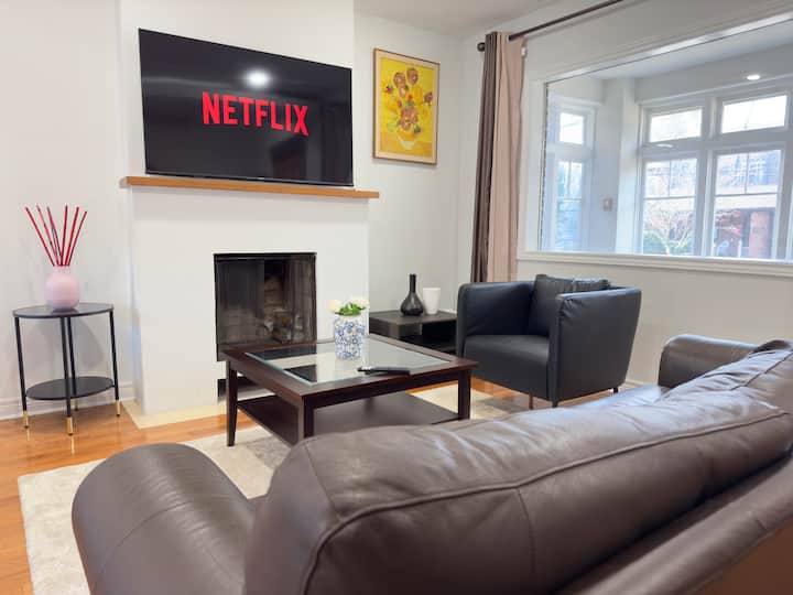 3 Bdr Home + Bsmt In Swansea/high Park - Toronto