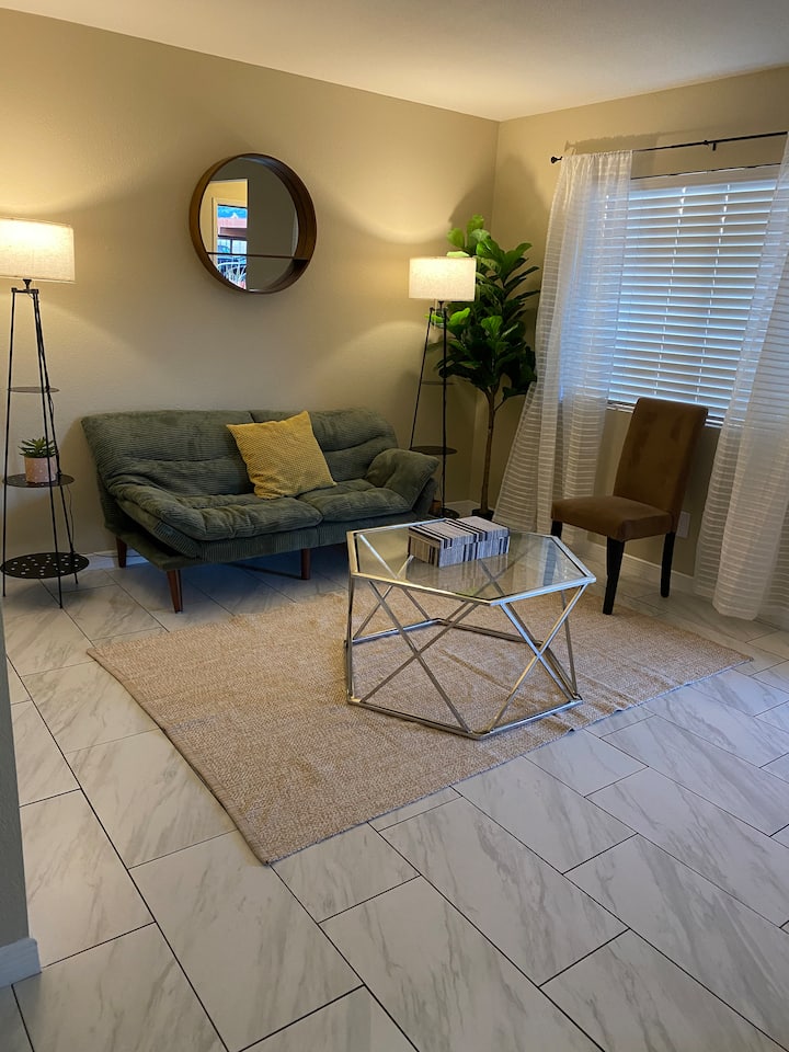 Serene Safe Space Close To Airport - Phoenix, AZ