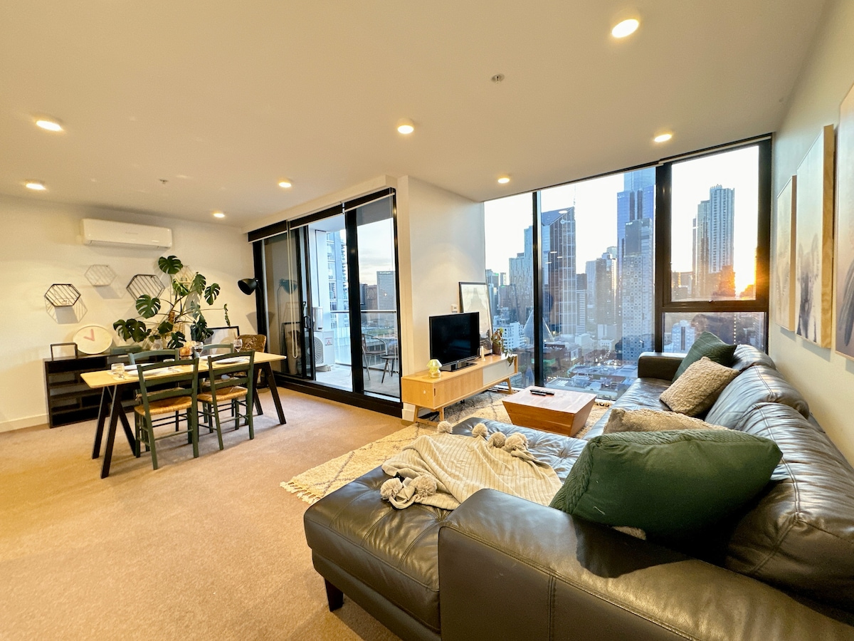 Premium location w/ Skyline View - Apartments for Rent in Melbourne ...