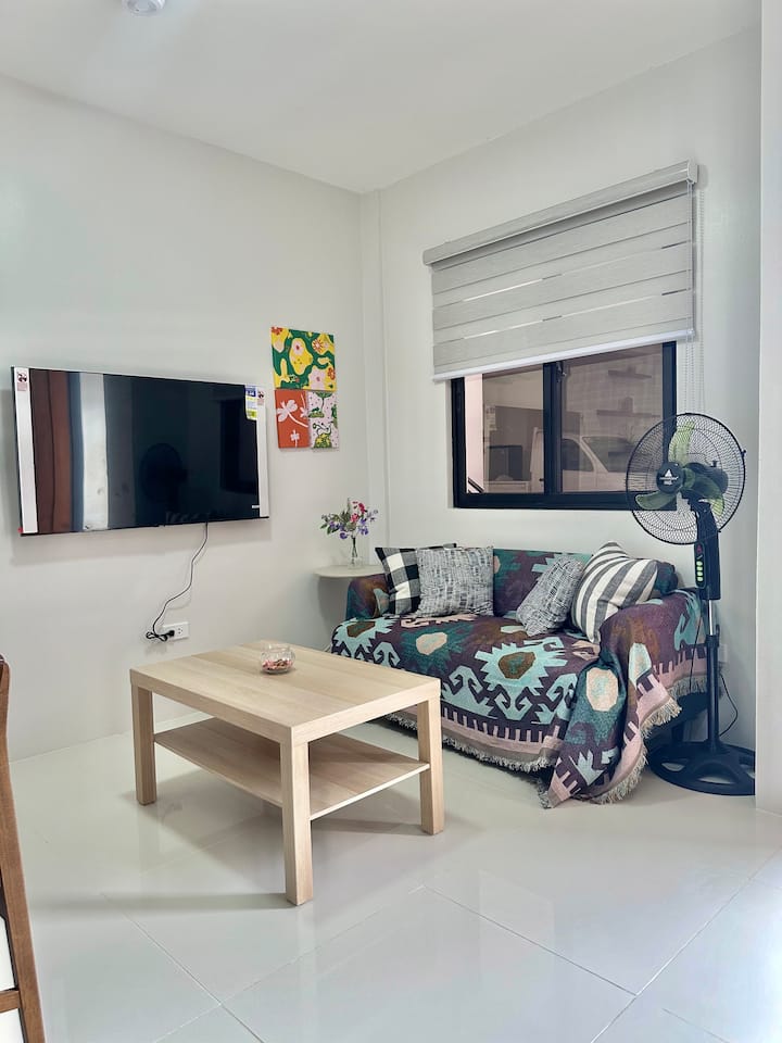 Czr Unit 4 - Modern Unit W/ Netflix & Free Parking - Angeles