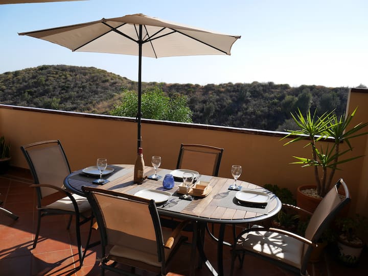 Lovely Two Bedroom Sea View Apartment - Calahonda