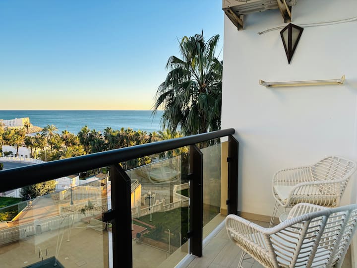 Estudio Puerto Marina Vista Frontal Al Mar - Benalmádena