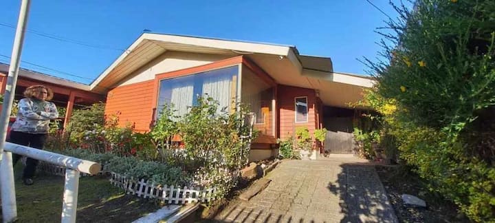 Amplia Y Acogedora Casa En El Centro De La Ciudad - Puerto Montt