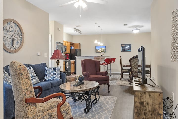Peaceful City Escape In Gated Community - Huntsville, AL