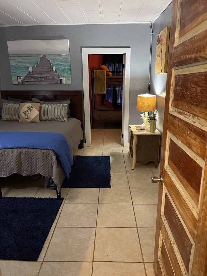 Coral Cove-28 Mile Beach-wi-fi - Crestview, FL