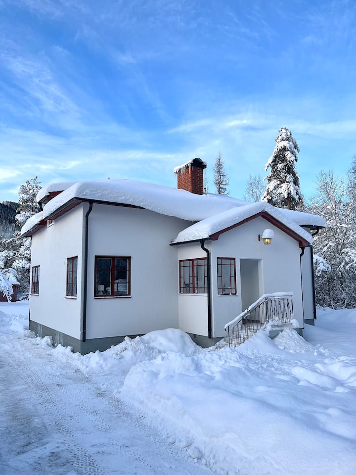 Hus Nära Branäs Och Långberget - Suède
