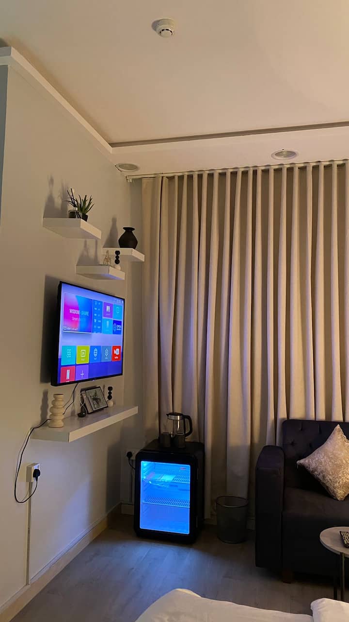 استديو هادي وأنيق بدخول ذكي - Riyadh