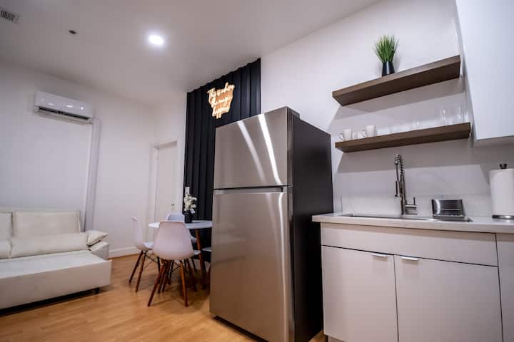 Stylish 1 Bd 1 Bath Downtown - Porterville, CA