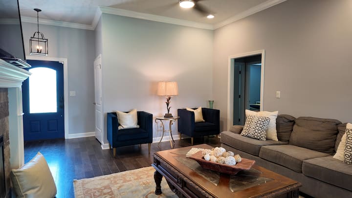 Private Room Clean, Quiet, & Comfortable - Greenwood, MS