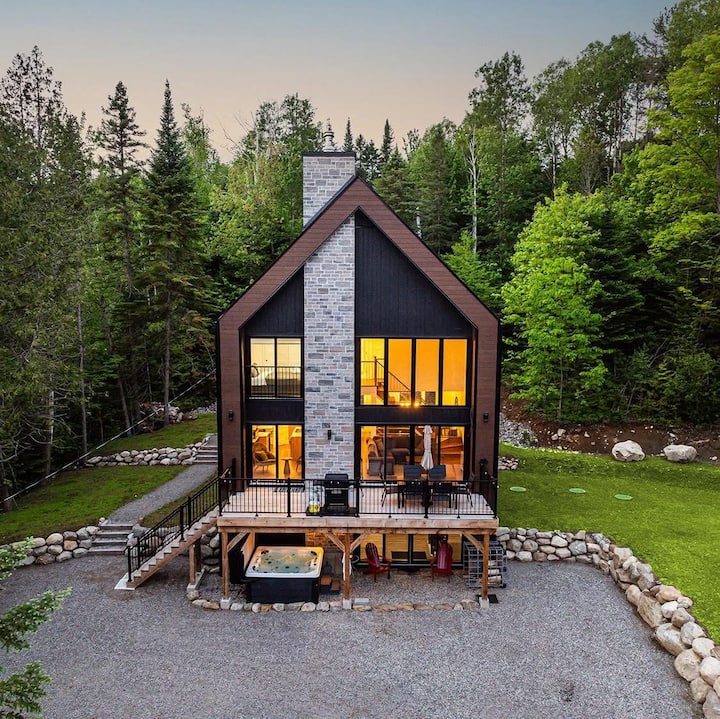 Luxury Forest Chalet | Hot Tub | 5br |Ski & Trails - Québec
