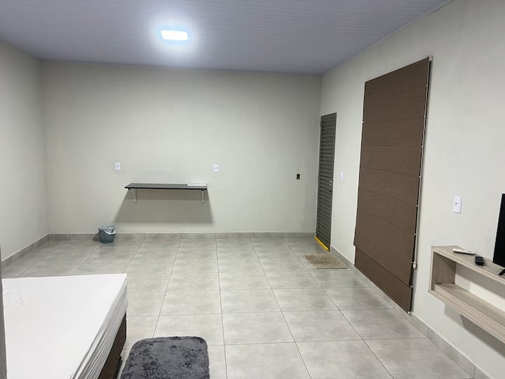 Quarto Individual Com Banheiro, Garagem, Wi-fi! - Primavera do Leste