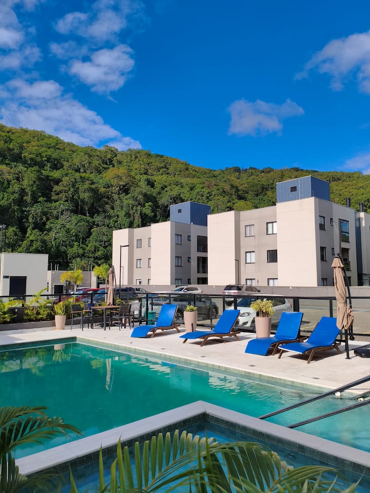 Apê Com Piscina, Lazer E Segurança • Prox Mansa - Guaratuba