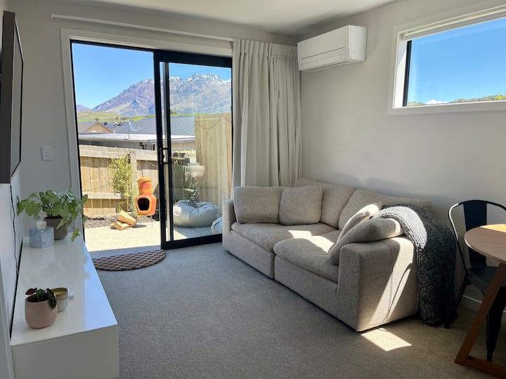 One Bedroom In Hanley’s With Mountain Views - 퀸스타운