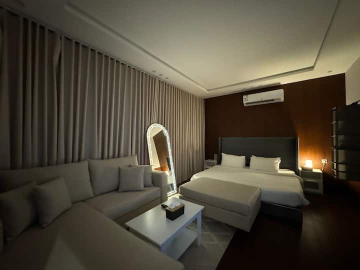 استديو هادي بتصميم عصري وعزل 38- - Saudi Arabia